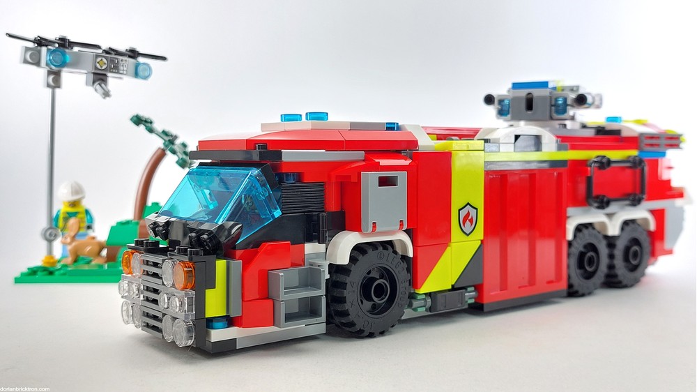 Lego Moc Heavy Firetruck By Dorianbricktron Rebrickable Build With Lego