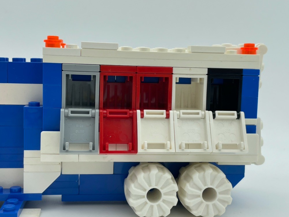 LEGO MOC Ice Surfer (Star Mail) by MaizeRanger | Rebrickable - Build ...