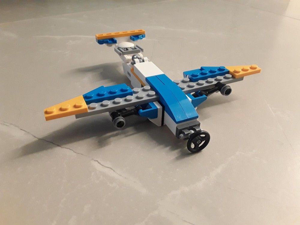 LEGO MOC 31072 - Light Plane by LegoOri | Rebrickable - Build with LEGO