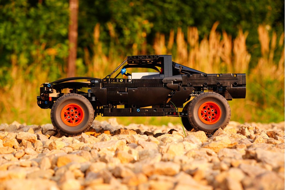 LEGO MOC 42160 Trophy Truck by DamianPLE Technic Garage | Rebrickable ...