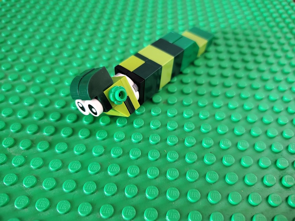 LEGO MOC Green Worm by builderboy2468 | Rebrickable - Build with LEGO