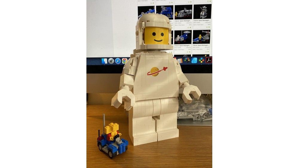 Lego Moc Classic Space Lego Upscale Spaceman Astronaut Minifigure
