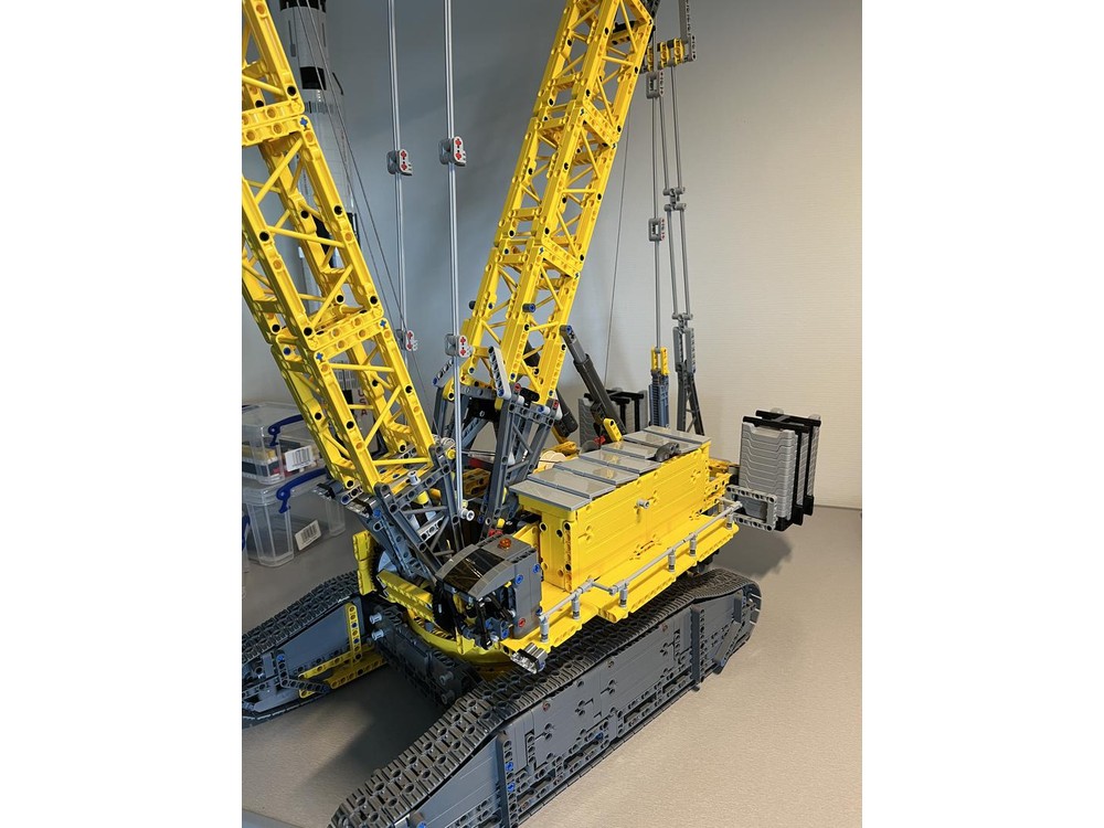 LEGO MOC-157362 Weight fixator for Liebherr Crawler Crane LR 13000 by ...