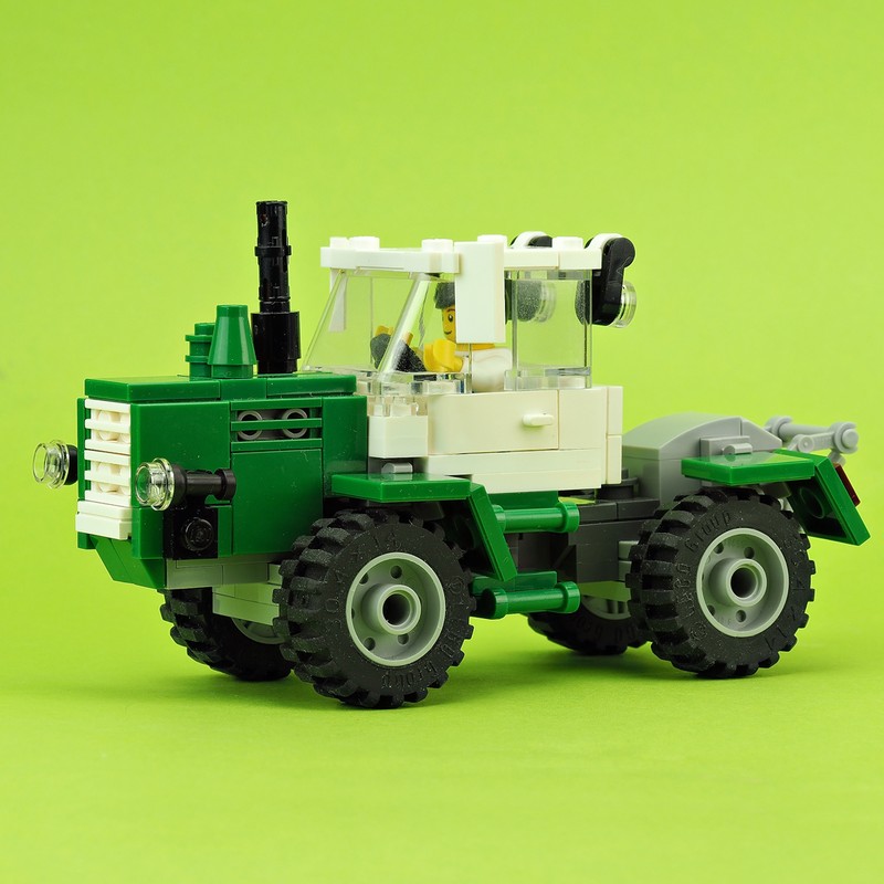 LEGO MOC Green tractor by De_Marco | Rebrickable - Build with LEGO