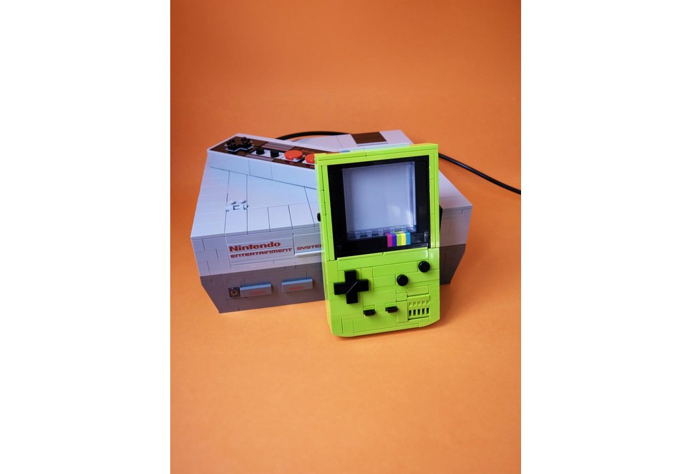 LEGO MOC Ultimate LEGO Game Boy Color (Kiwi) 🥝 by click_lever ...