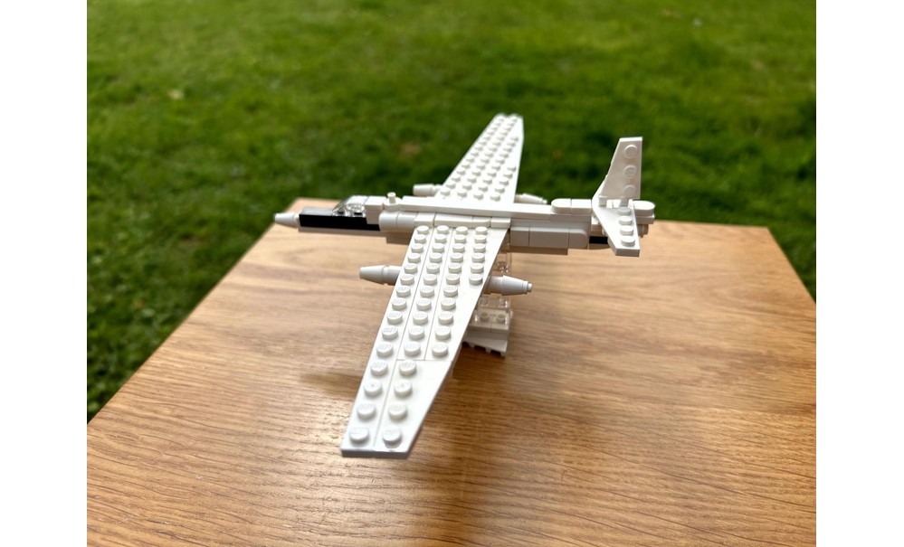 LEGO MOC DamoB's NASA Lockheed ER-2 Dragon Lady by DamoB | Rebrickable ...