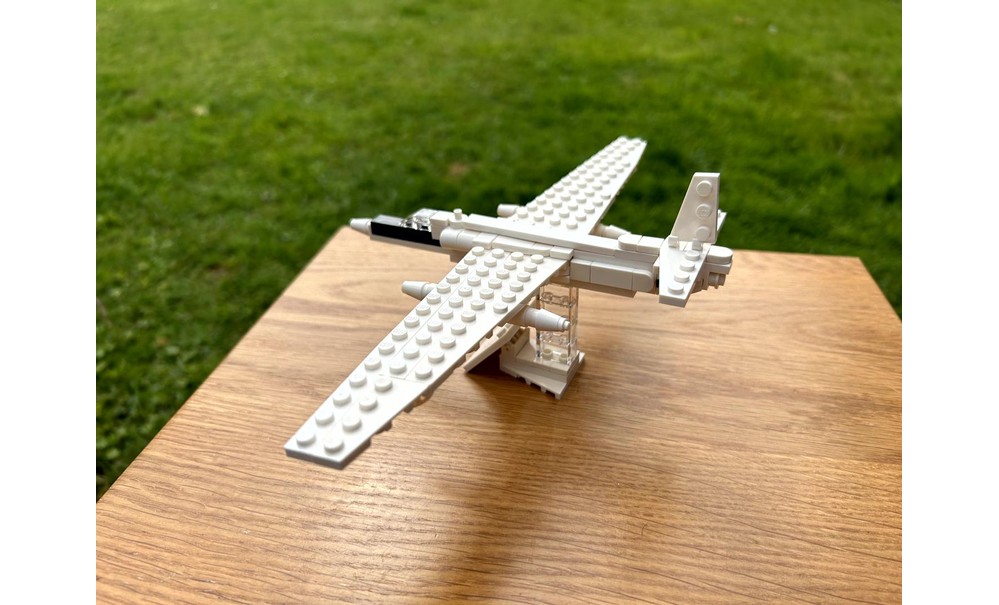 LEGO MOC DamoB's NASA Lockheed ER-2 Dragon Lady by DamoB | Rebrickable ...