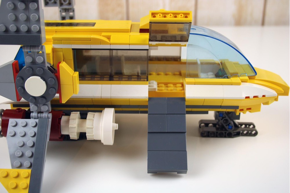 LEGO MOC Padawan Space Schoolbus / Coruscant bus from padawan menace by ...