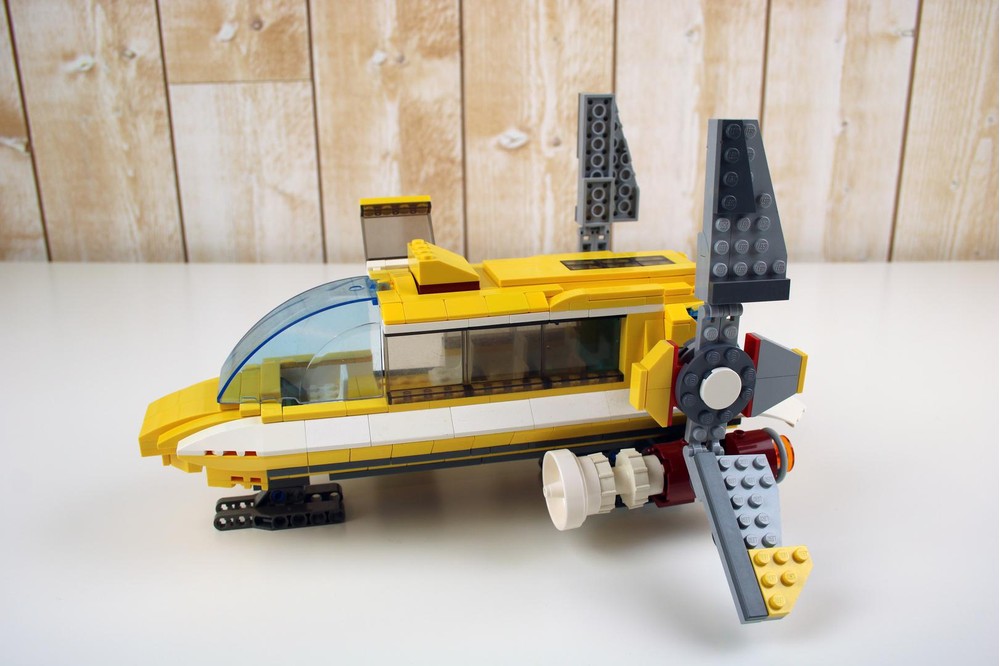 LEGO MOC Padawan Space Schoolbus / Coruscant bus from padawan menace by ...