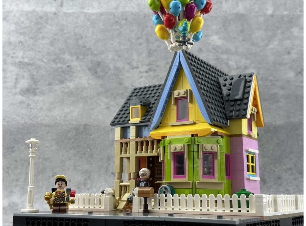 LEGO MOC 'Up' House- fit in LEGO Street City by alwaysking ...
