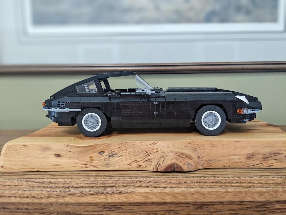 LEGO MOC Jaguar E-Type by Giganbrick | Rebrickable - Build with LEGO