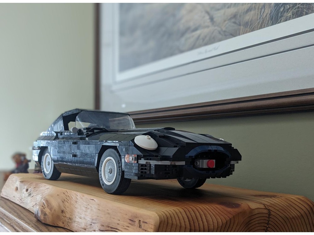 Lego Moc Jaguar E Type By Giganbrick Rebrickable Build With Lego