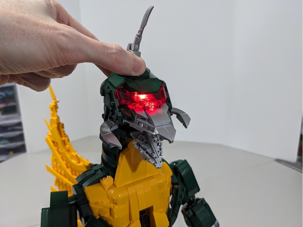 LEGO MOC Gigan - Showa era by Dethark75 | Rebrickable - Build with LEGO