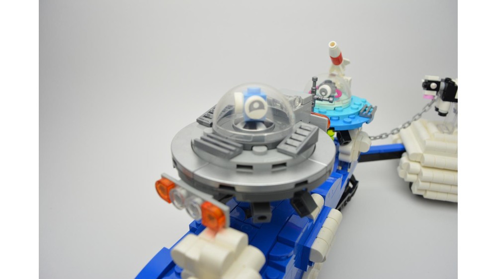 LEGO MOC Motorized UFO thieves by Vinci_strange | Rebrickable - Build ...