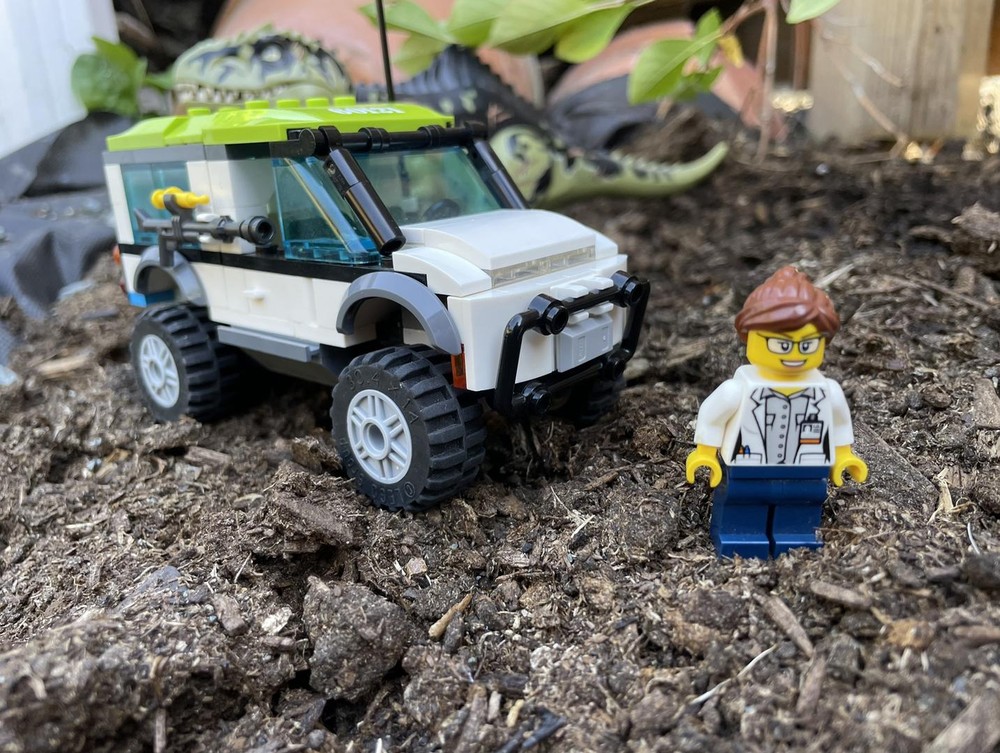 LEGO MOC Cretaceous Mobile Lab by OrchardBuilds | Rebrickable - Build ...