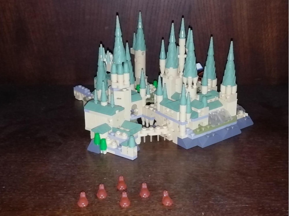 LEGO MOC 30435 x9 Hogwarts castle by Beregorn | Rebrickable - Build ...