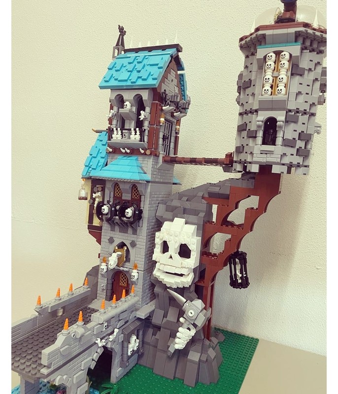 LEGO MOC The Skull Watchtower by LegoBricking | Rebrickable - Build ...