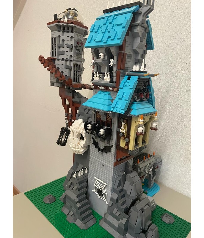 LEGO MOC The Skull Watchtower by LegoBricking | Rebrickable - Build ...