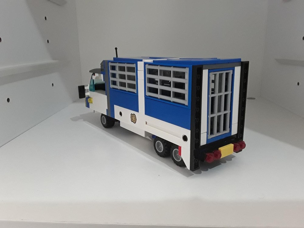 LEGO MOC 60047 - Prison Transport by LegoOri | Rebrickable - Build with ...