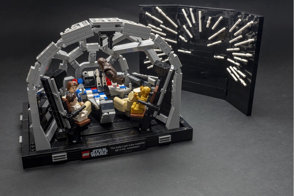 LEGO MOC Millennium Falcon Cockpit Diorama by Tomasso | Rebrickable ...