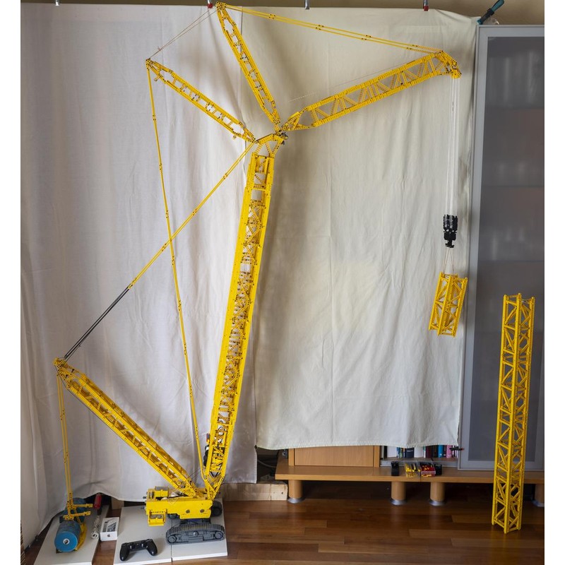 LEGO MOC Liebherr LR11000 Mk2 Crawler Crane by tobborimm | Rebrickable ...