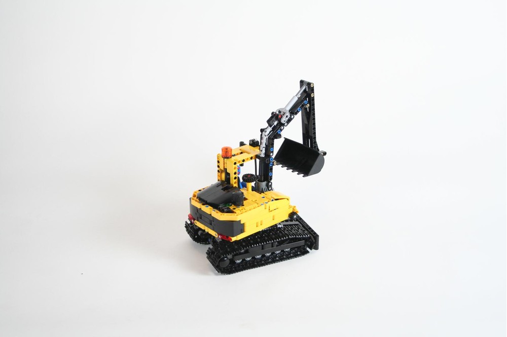 LEGO MOC Tracked Excavator by thirdwigg | Rebrickable - Build with LEGO