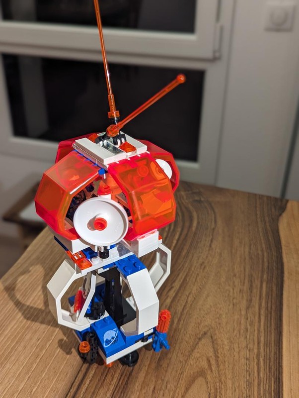 LEGO MOC Ice planet 2002 blizzard outpost by Chris_pi_3141 ...