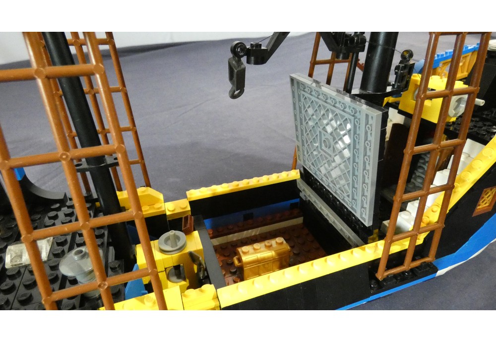 LEGO MOC Bluecoat Merchant Ship by Cypax | Rebrickable - Build with LEGO