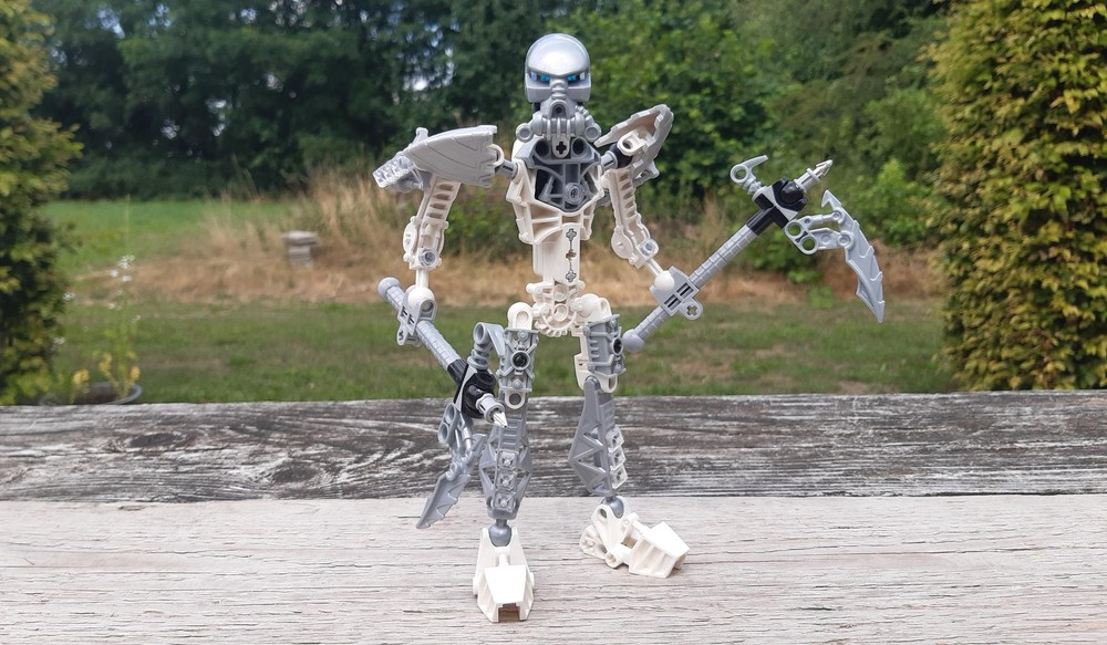 LEGO MOC Toa Mangai of Ice - Calix by BenjaminsBay | Rebrickable - Build with LEGO