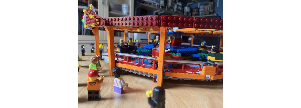 LEGO MOC Skid Fairground ride by Gdale | Rebrickable - Build with LEGO