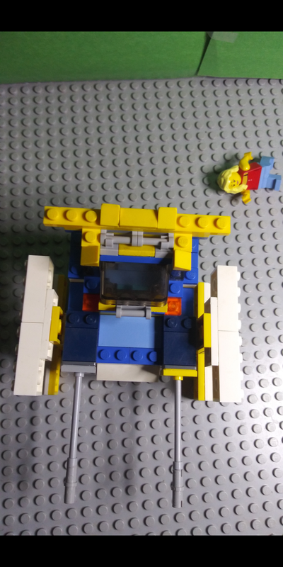 LEGO MOC Sunshine Spaceship by Adrielbuildslegos | Rebrickable - Build ...