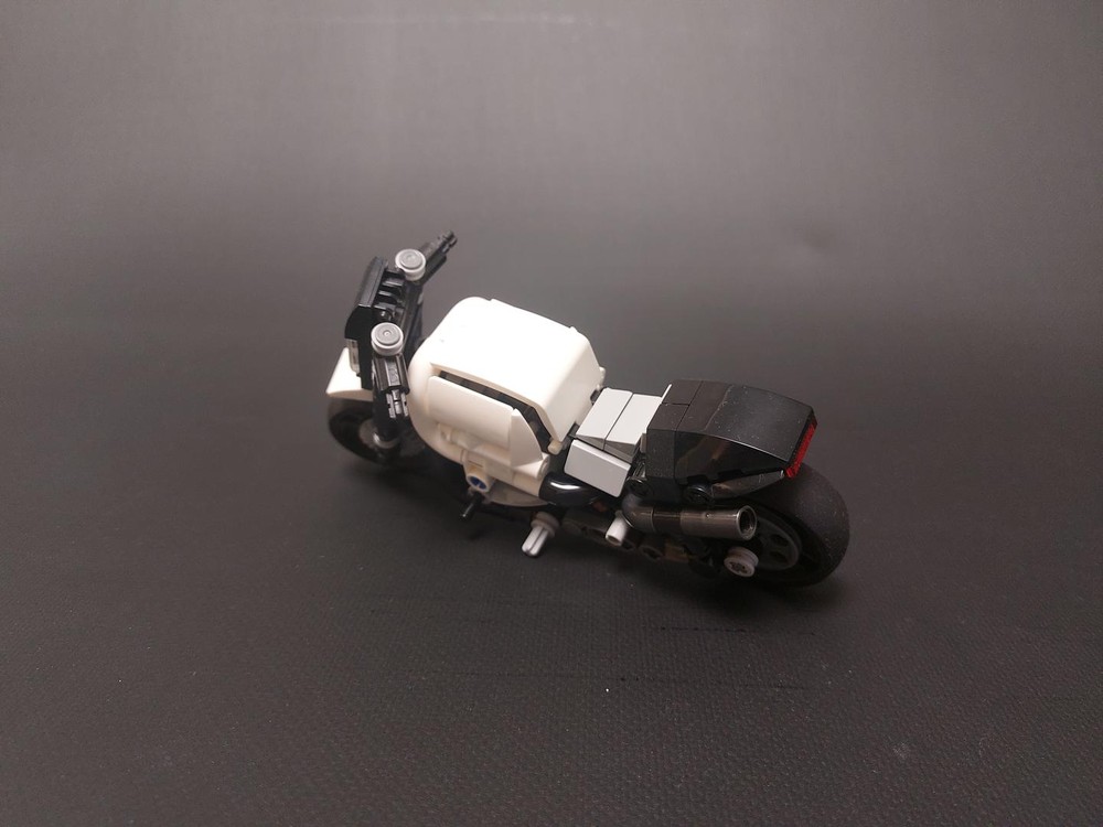 LEGO MOC Small Motorcycle (white) by Anton Kablash | Rebrickable ...