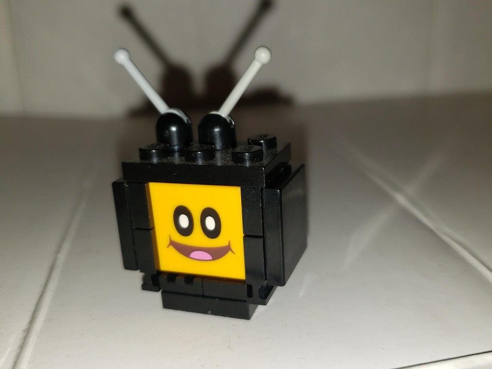 LEGO MOC Nickelodeon's Face and CRT TV by Rocket Racer318 | Rebrickable ...