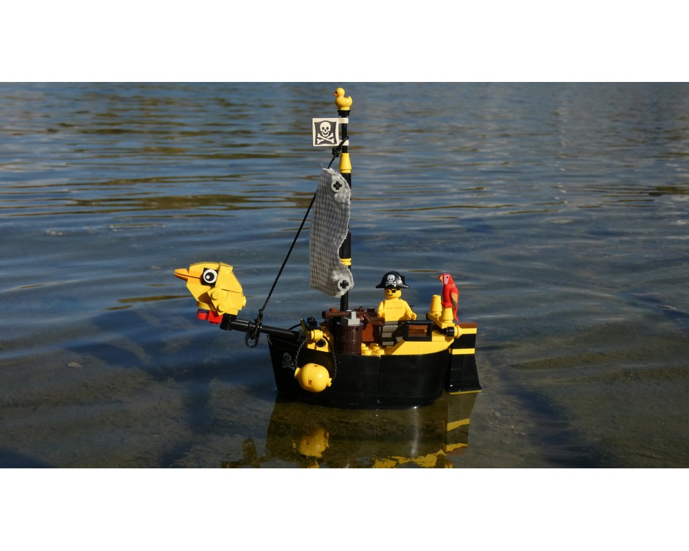 LEGO MOC Cute bathtub pirate ship by Cypax | Rebrickable - Build with LEGO