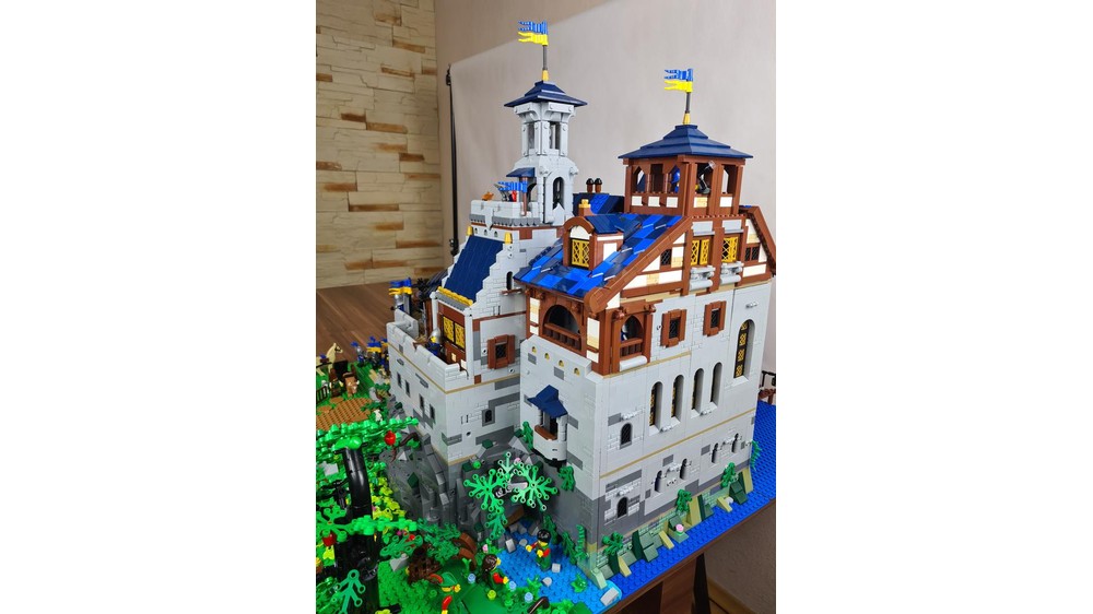 LEGO MOC Black Falcon Royal Castle by szymonk77 | Rebrickable - Build ...