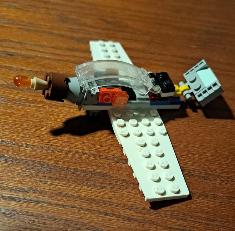 LEGO MOC Airplane by Guagon | Rebrickable - Build with LEGO