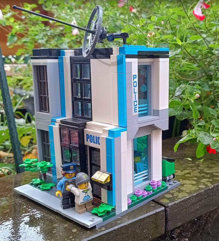 LEGO MOC Police station (on a 16x16 baseplate) by Bas_G | Rebrickable ...