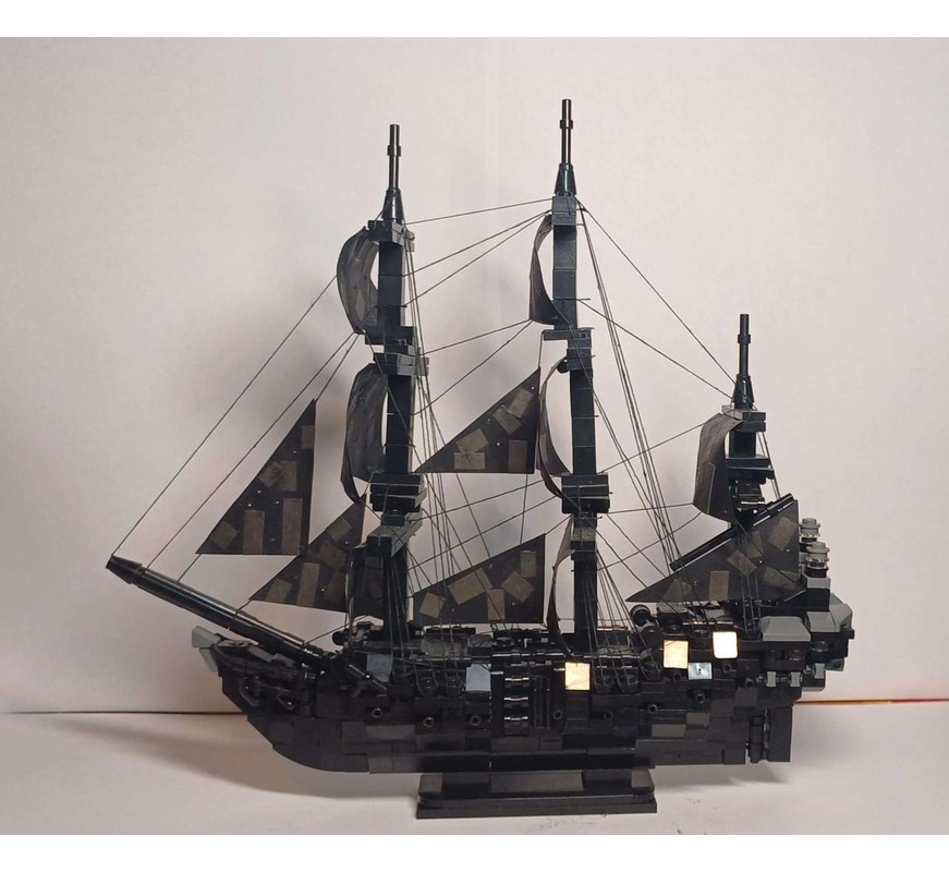 LEGO MOC The Black Pearl MOC by Mr.Snicker | Rebrickable - Build with LEGO