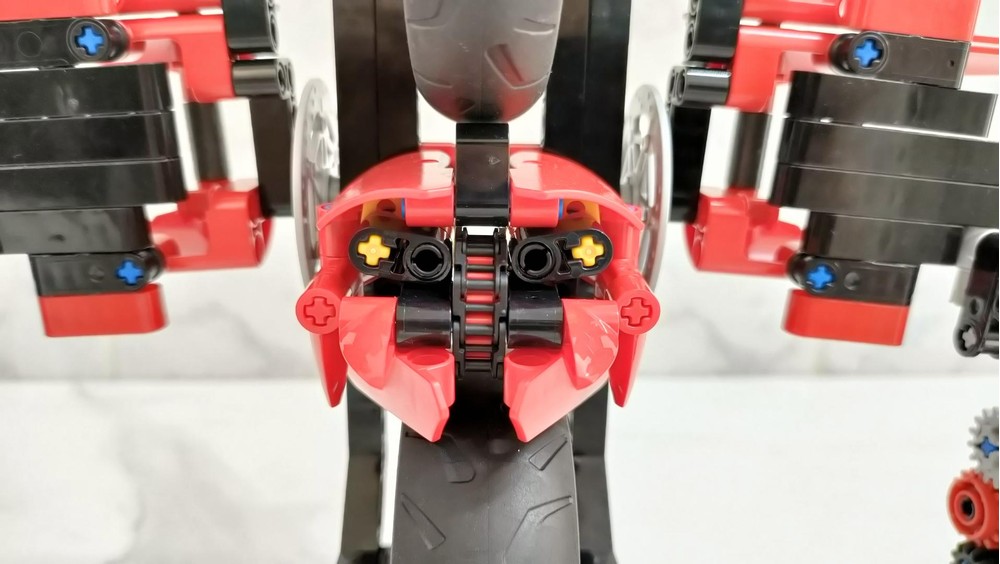 LEGO MOC Scavenger from Transformers: Revenge of the Fallen - 42107 alt ...