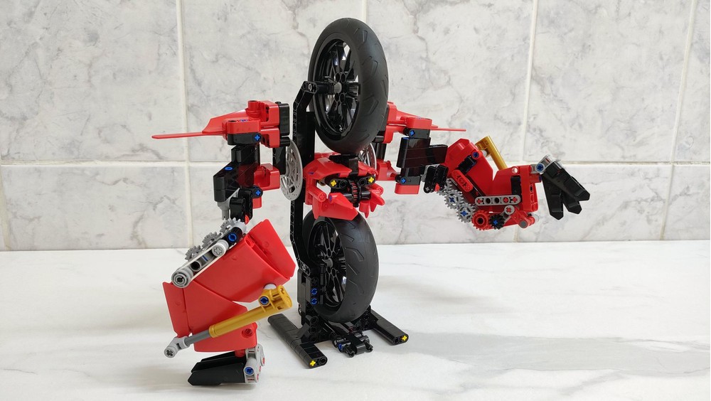 LEGO MOC Scavenger from Transformers: Revenge of the Fallen - 42107 alt ...