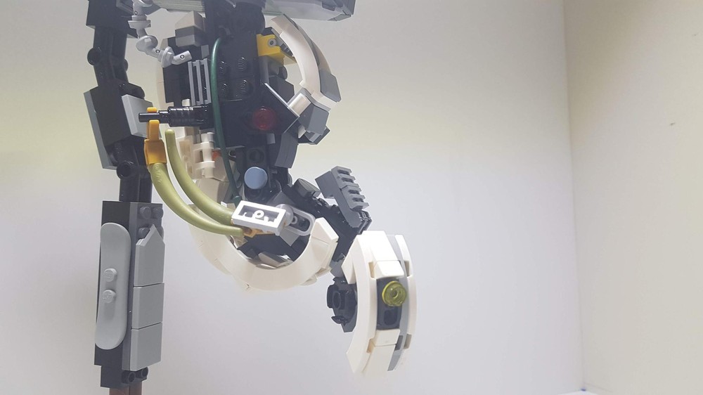 LEGO MOC GLaDOS | Tallneck 76989 Alternate Build by brickben1234 ...