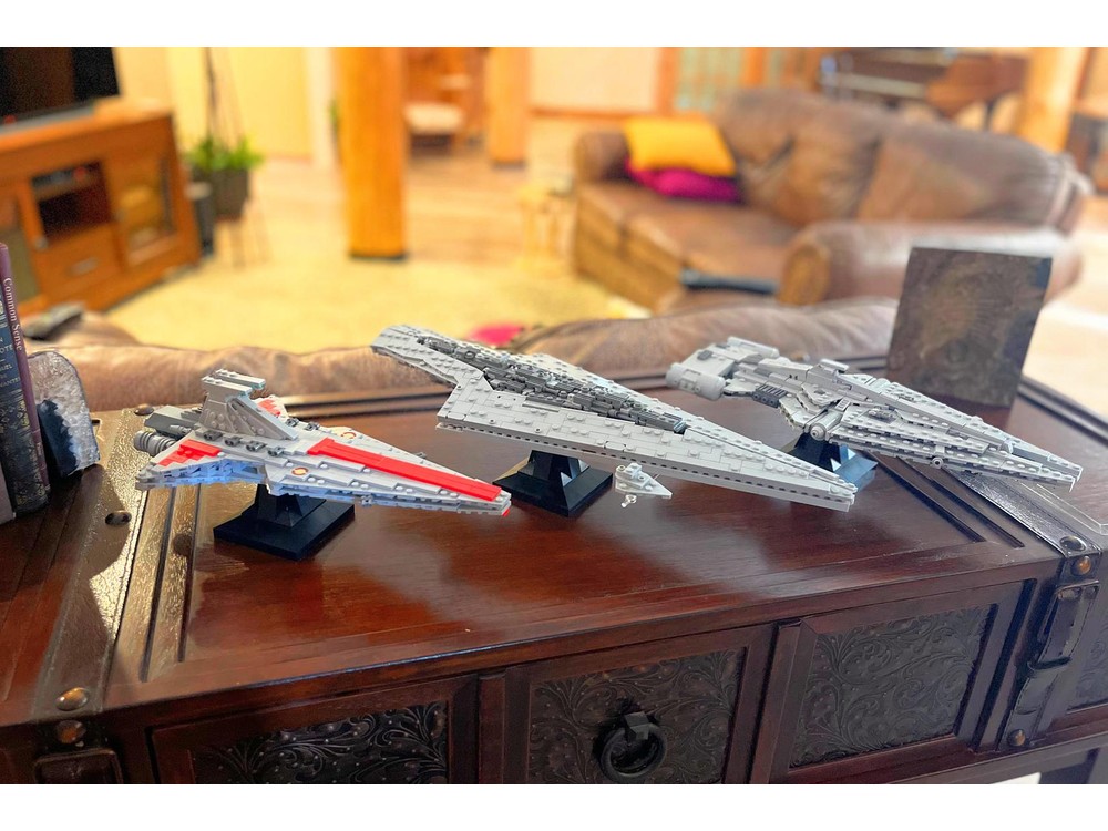 LEGO MOC Desk-Scale Moff Gideon's Light Cruiser by simplethinker ...