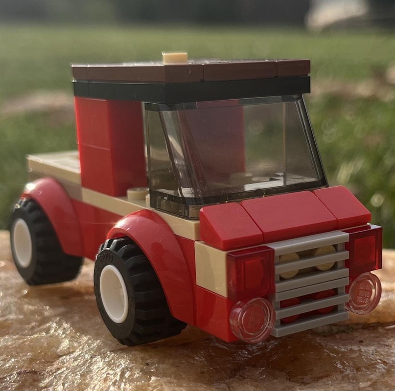 LEGO MOC Simple Red Truck by SMLBricks | Rebrickable - Build with LEGO