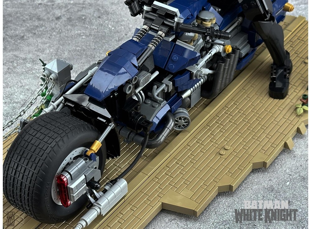 LEGO MOC White Knight Batcycle by alwaysking | Rebrickable - Build with ...