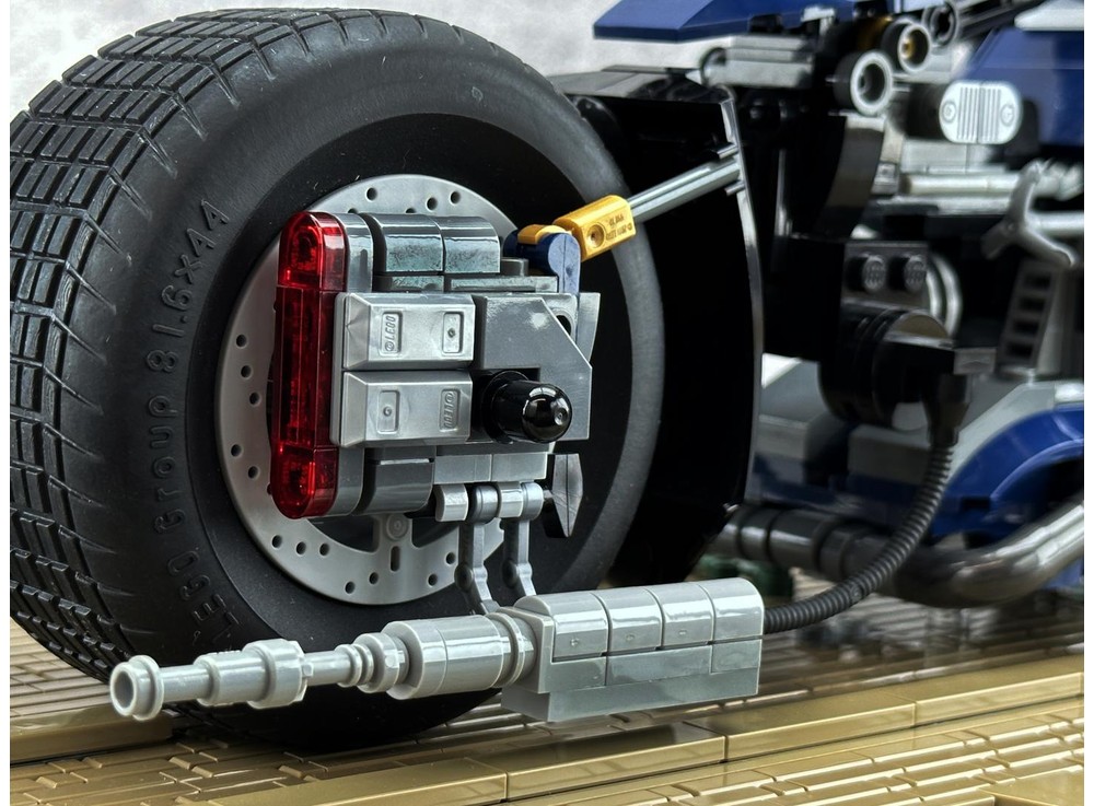 LEGO MOC White Knight Batcycle by alwaysking | Rebrickable - Build with ...