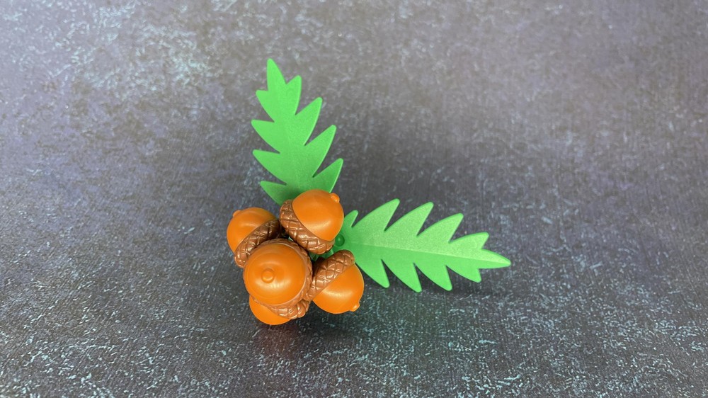 LEGO MOC Life-size acorns by Michelanlego | Rebrickable - Build with LEGO