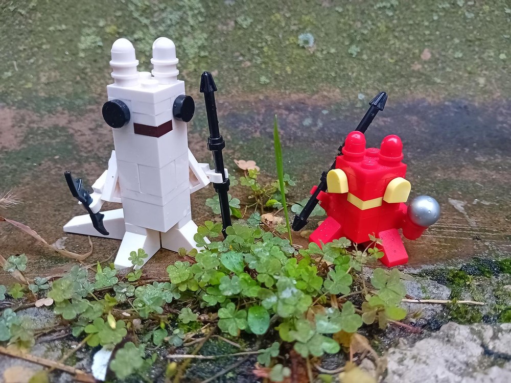 LEGO MOC Lego Rainworld - Slugcats by bricklish | Rebrickable - Build ...