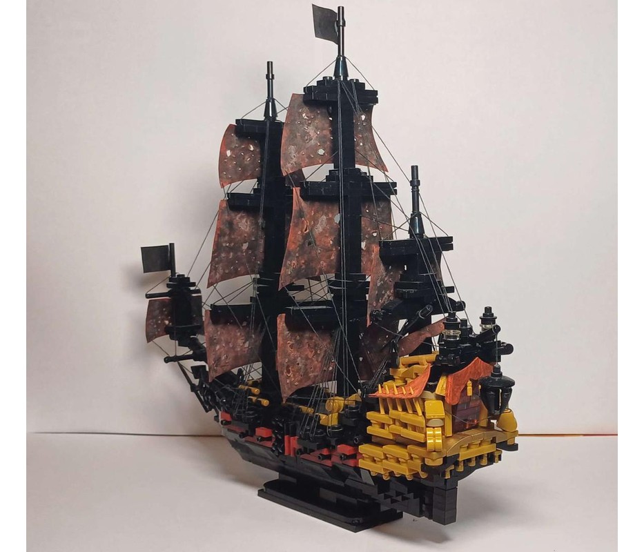 LEGO MOC Queen Anne's Revenge MOC by Mr.Snicker | Rebrickable - Build ...