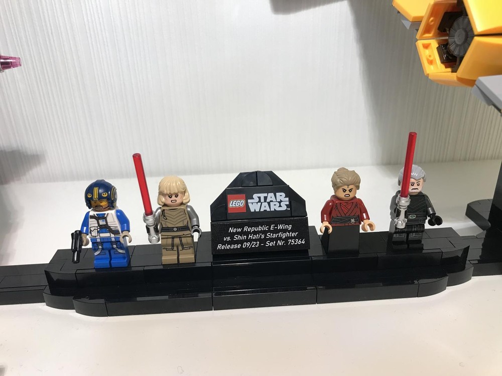 LEGO MOC Display Stand for New Republic E-WIng vs. Shin Hati's ...