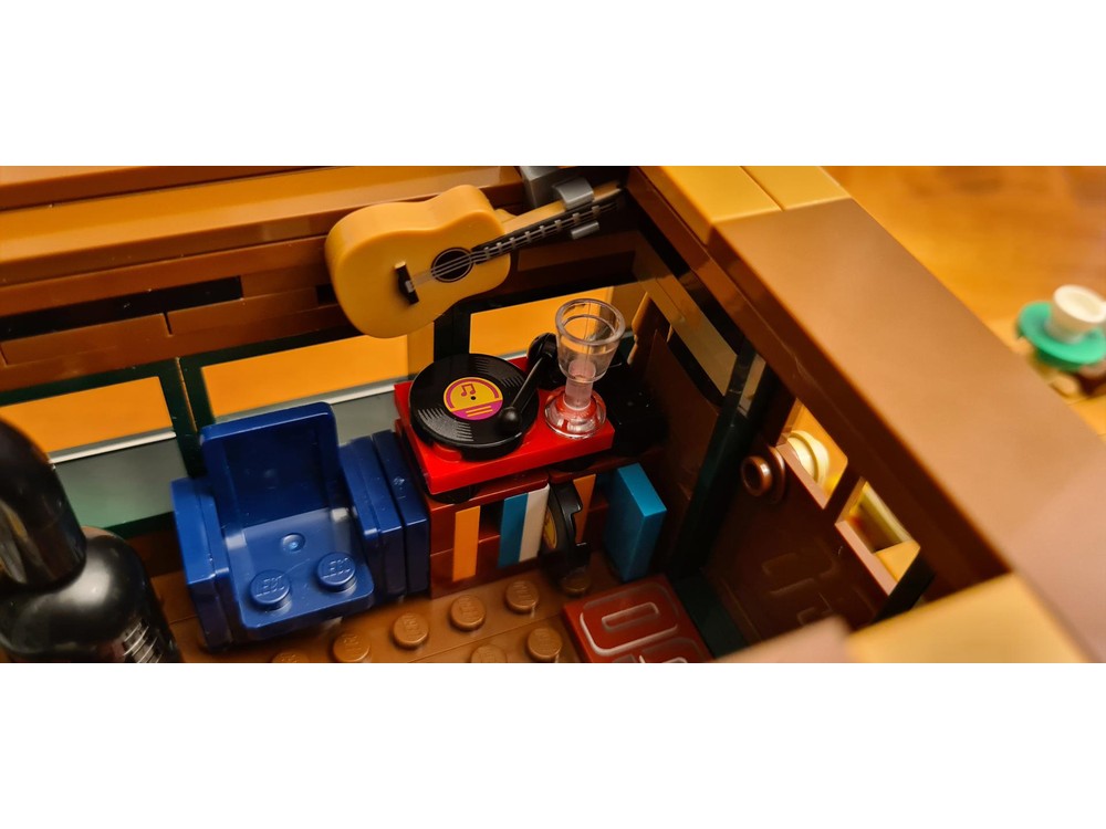 Lego Moc Cosy Cabin A Log Cabin For Two By Deesot Rebrickable